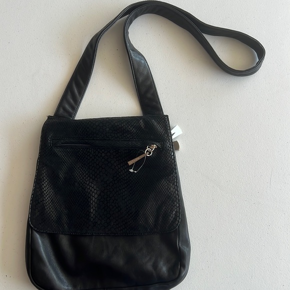 Liza Ganz | Bags | Black Leather Liza Ganz Purse | Poshmark
